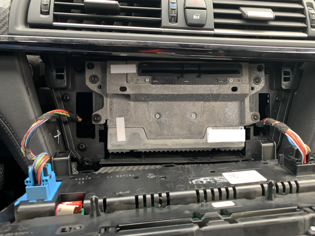 Infotainment Forensics - DIGITPOL Vehicle Crime Unit
